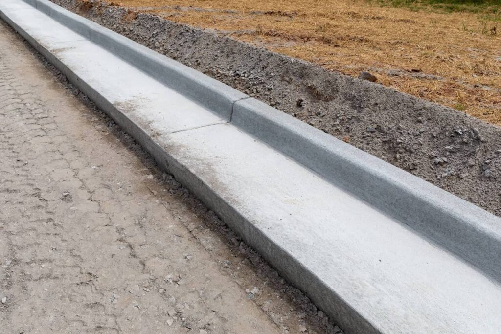 Concrete Curbs in Dallas, Texas - Concrete Curbs Contractor